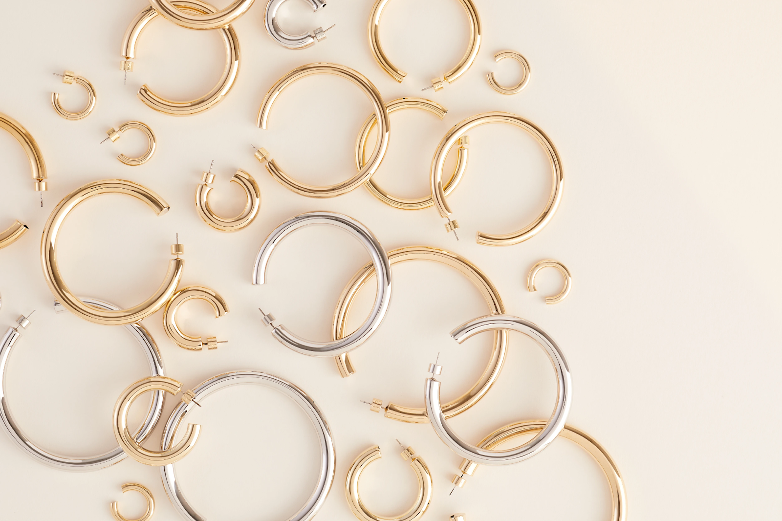 The Cool 14K Gold Hoop Earrings You Will Want to Try Next!